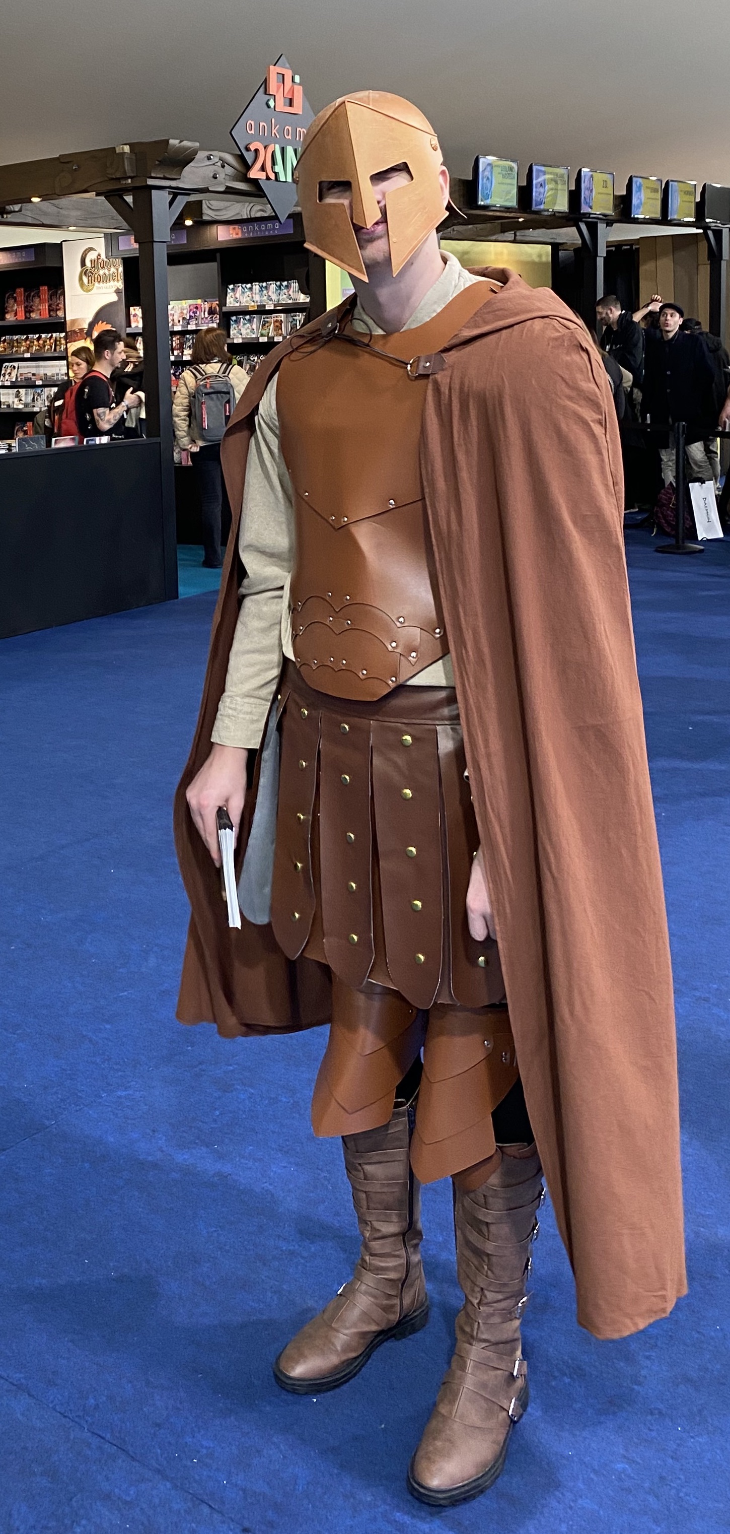 Le trio de Daemon met une raclée aux héros à la testostérone ...